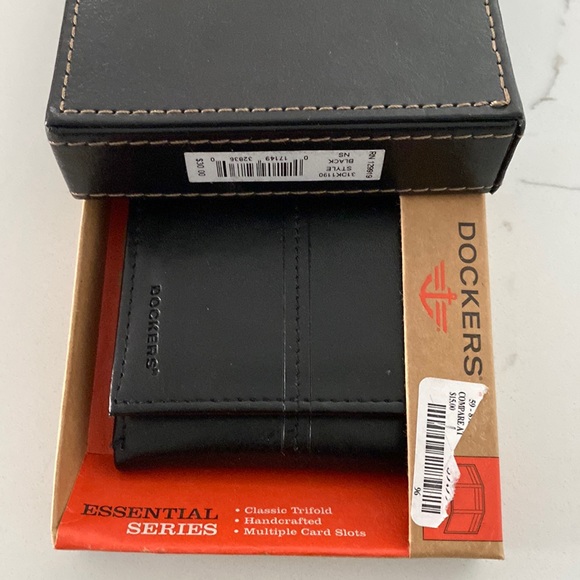 Dockers | Bags | Mens Dockers Trifold Wallet | Poshmark